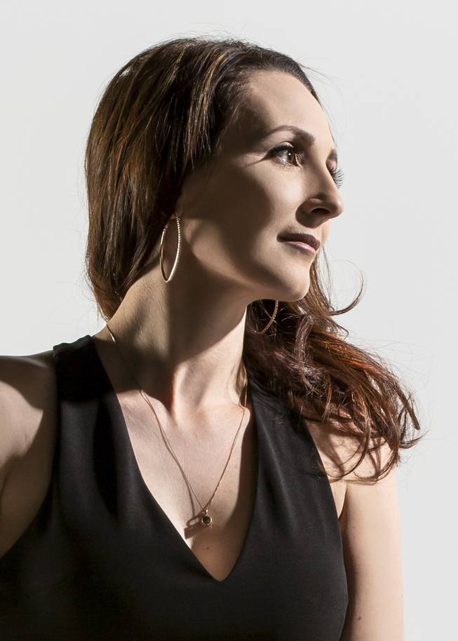 Photograph : 40 Under 40 Vertical