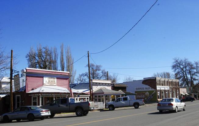 Remote Northern California county defies stay-at-home order - Las Vegas ...