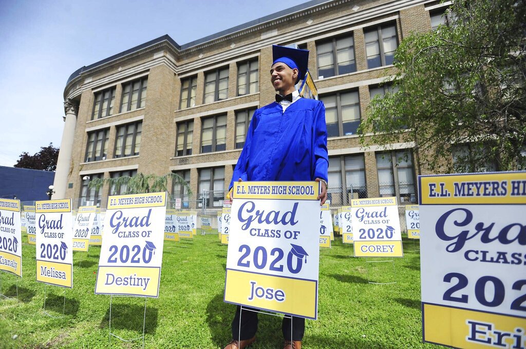 Graduation ceremonies draw thousands despite pandemic fears - Las Vegas ...