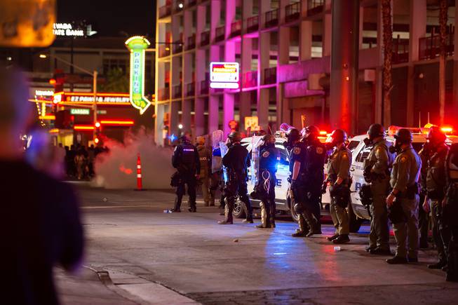 Photograph : Day 4 Of Protests Over The Killing Of George Floyd - Las ...