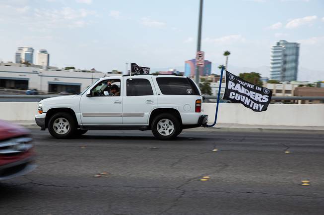 Photograph : Las Vegas Raiders Tailgating During First Homegame