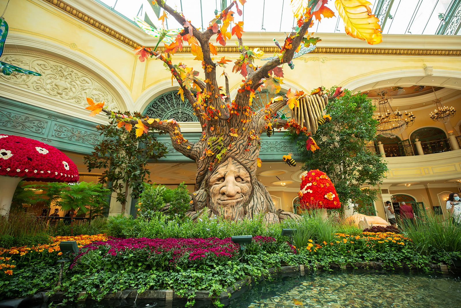 Bellagio Conservatory's Fall Display: "Into the Woods" - Las Vegas Sun News