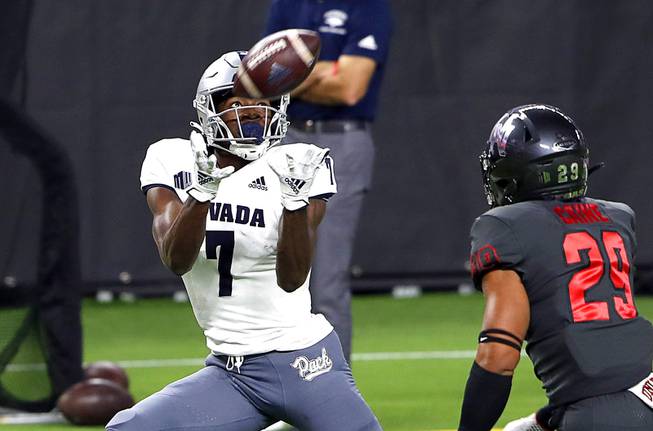 Photograph : 1031_sun_UNLV_UNR4 - Las Vegas Sun News