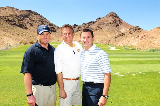 Steve Schorr Dies at 74 - Steve Schorr is pictured with sons David ...