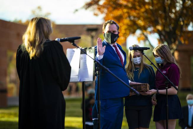 Photograph : Clark County Commissioners Sworn In