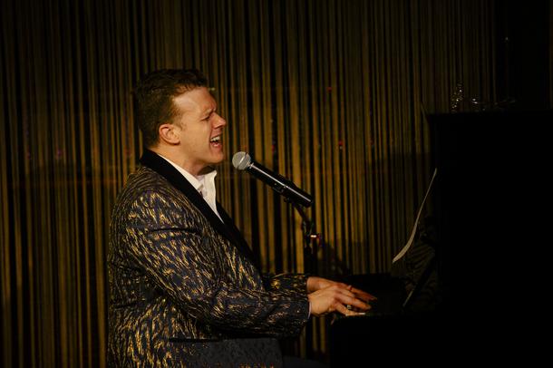 Photograph: Colte Juian at The Vegas Room - Las Vegas Weekly