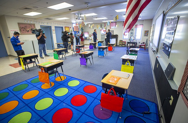 Tour of Goolsby Elementary School - News crews take video in a ...