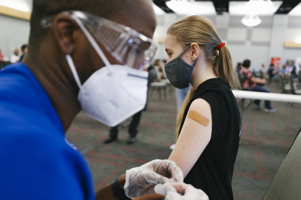 How long does protection from COVID-19 vaccines last? - Las Vegas Sun News