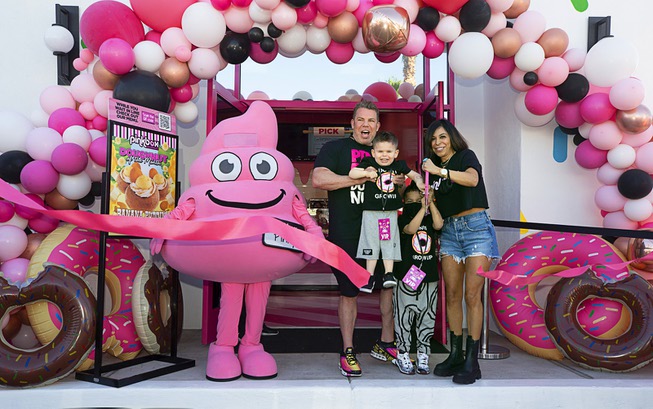 Pinkbox Opens Fourth Shop - Owners Stephen and Judi Siegel and sons ...