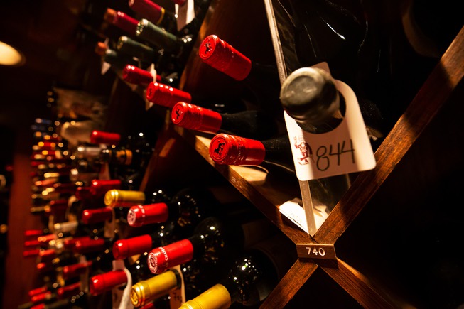 Hugo's Cellar at the Four Queens - A look at Hugo's Cellar at the Four ...