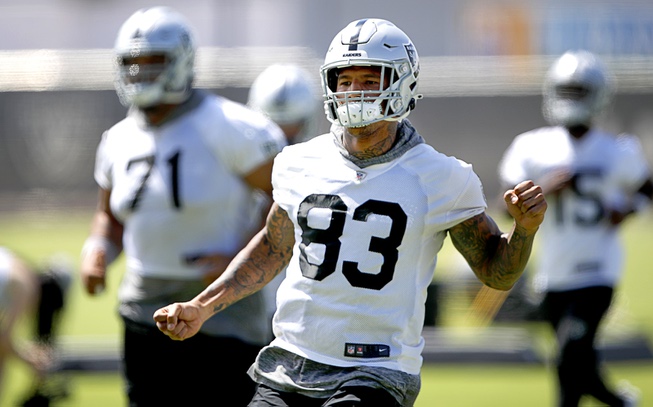 Raiders Off-Season Practice 2 - Las Vegas Raiders tight end Darren ...