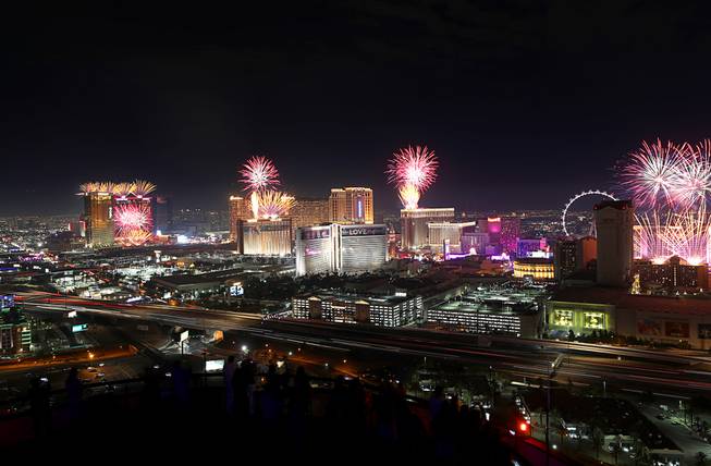 2021: Fourth of July Fireworks - Fourth of July fireworks explode over ...