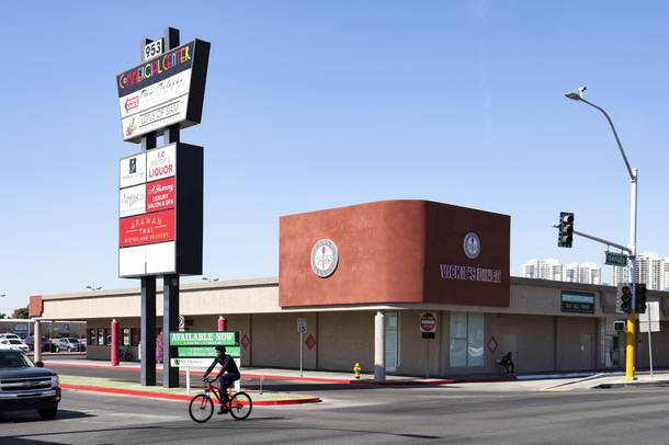 Photograph: Vickie's Diner Celebrates New Location - Las Vegas Weekly