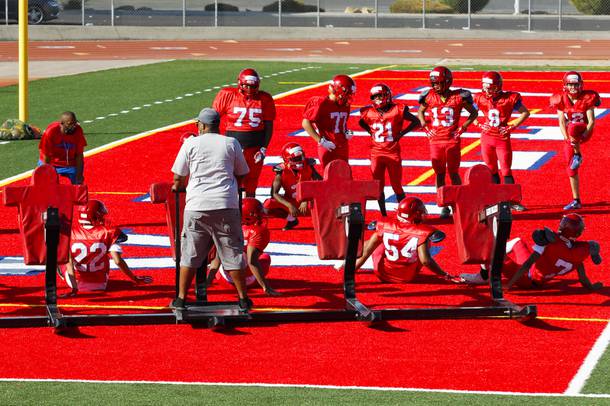 Photograph: Raiders Donate New Helmets to Valley High School - Las ...