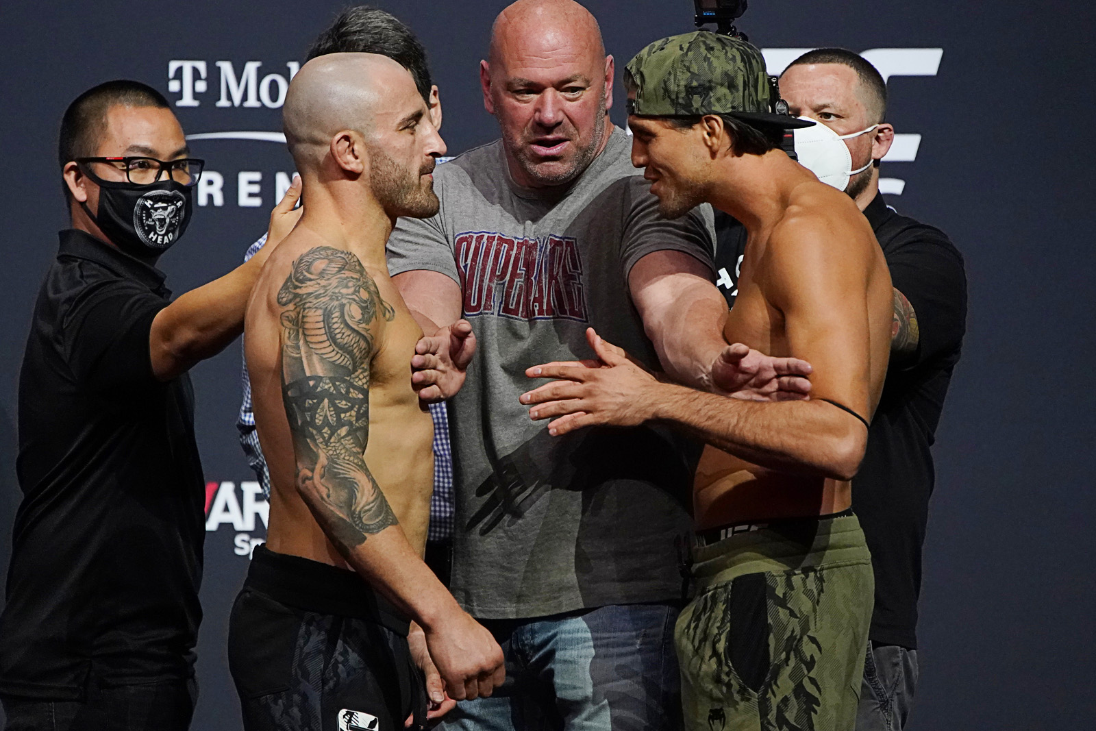 UFC 266 Weigh-in - Las Vegas Sun News