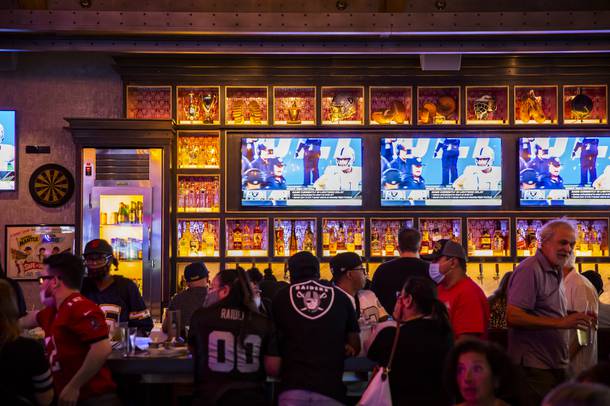 Photograph: Raiders Tailgate Party at Tailgate Social Sports Bar ...