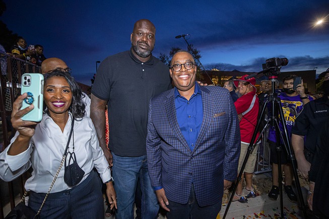Shaq Courts at Doolittle - Shaquille ONeal poses with Las Vegas City ...