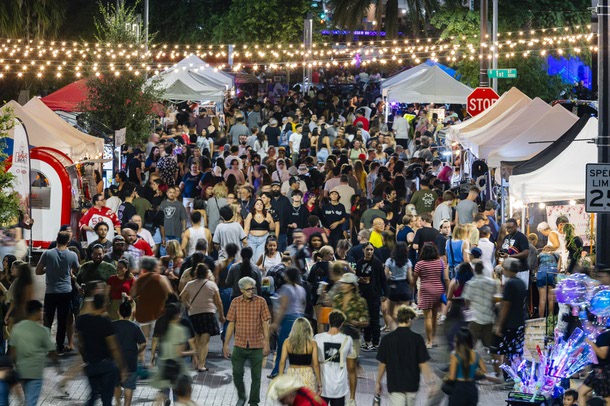 Photograph: August First Friday - Las Vegas Weekly
