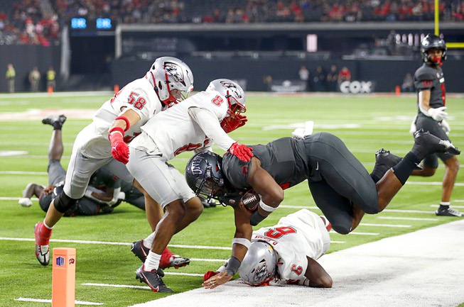 Photograph : 0930_sun_UNLVNewMexico2