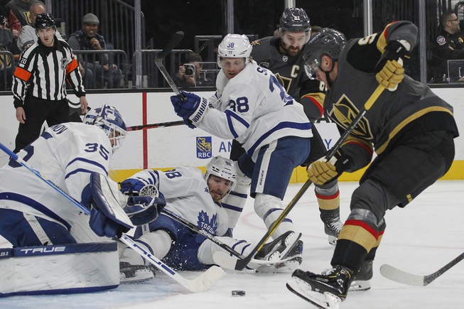 Photograph : VGK vs Maple Leafs at T-Mobile Arena - Las Vegas Sun News