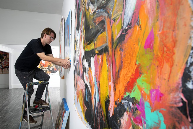 Photograph : Artist Brian C. Gibson - Las Vegas Sun News