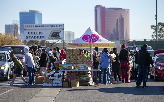The Just One Project brings food, self-help to underserved Las Vegas ...
