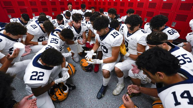 Prayers go on, sometimes out of sight, in prep football - Las Vegas Sun ...