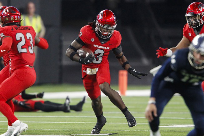 UNLV football beats UNR - UNLV Rebels defensive back Johnathan Baldwin ...