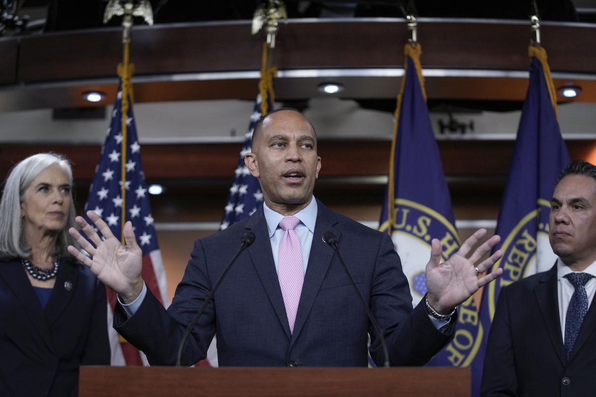 Jeffries wins historic bid to lead House Dems after Pelosi - Las Vegas Sun News