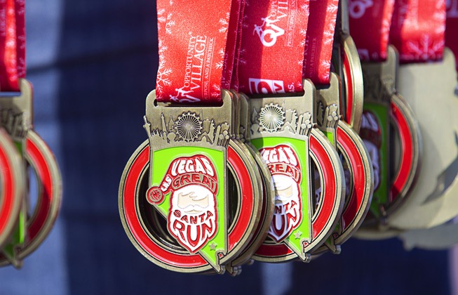 Photograph : 2022 Great Santa Run - Las Vegas Sun News