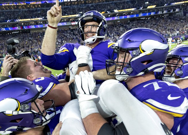 Comeback king Vikings set NFL rally record in win vs. Colts - Las Vegas ...