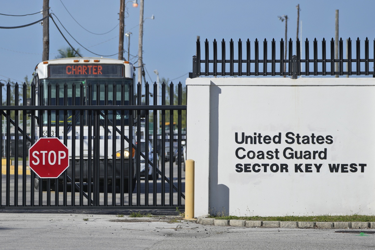 US stops hundreds fleeing Cuba, Haiti by sea, returns most - Las Vegas ...