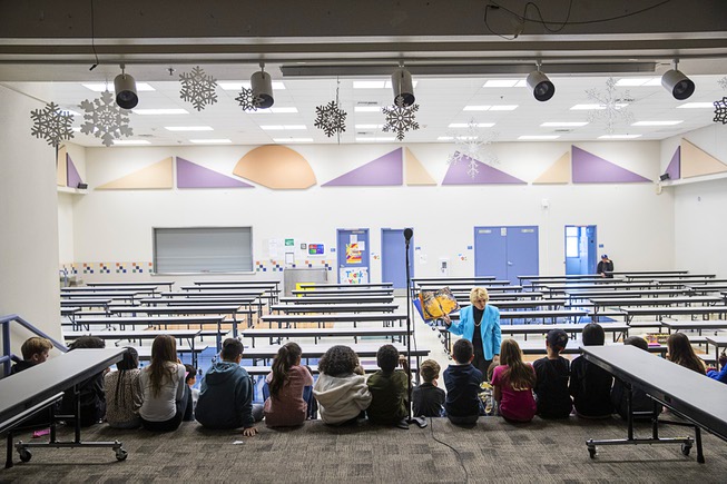 Photograph : Linda Rankin Givens - Las Vegas Sun News