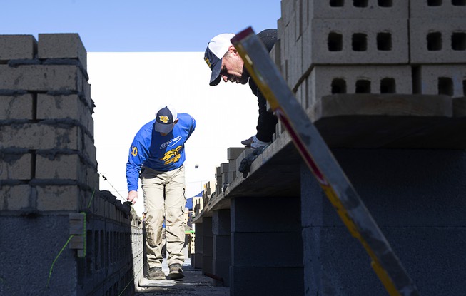 Photograph : Wisconsin Mason Wins 2023 Spec Mix Bricklayer 500