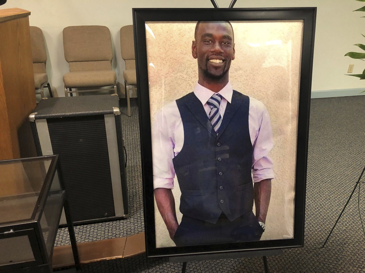 5 officers fired after arrest, death of Memphis man - Las Vegas Sun News