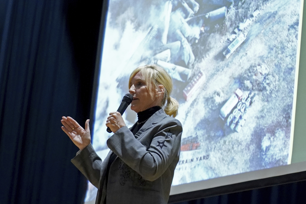 Brockovich warns Ohio town of dangers after train crash - Las Vegas Sun ...
