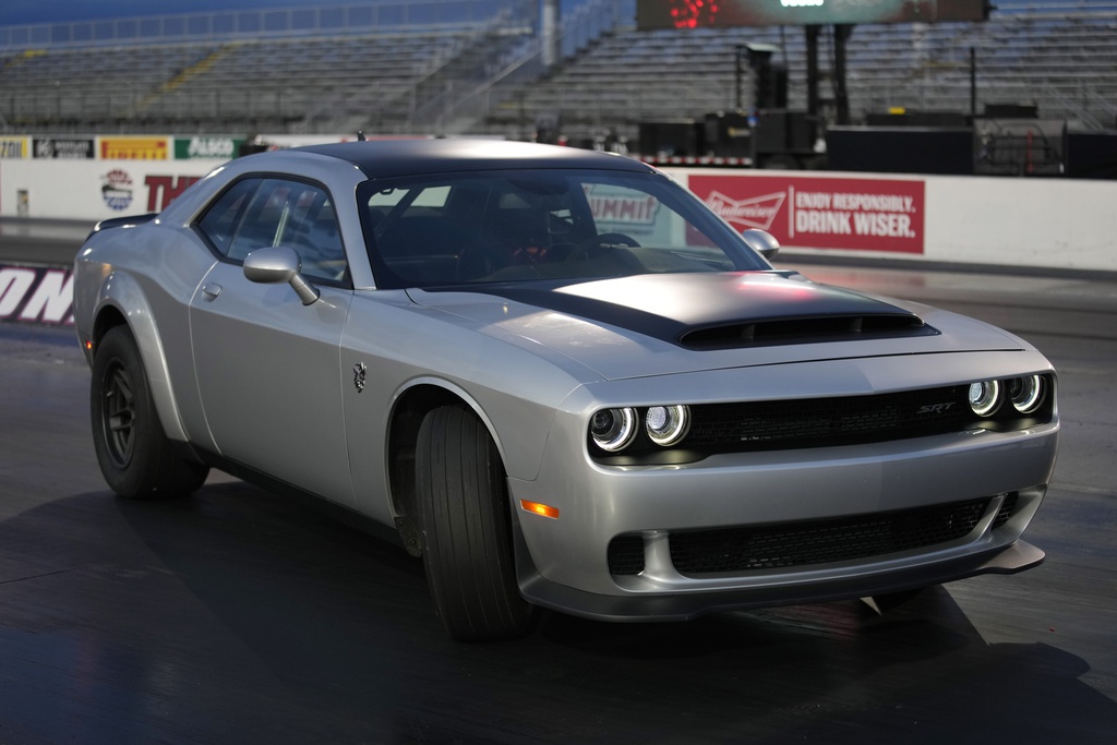 Last call: Dodge unveils last super-fast gasoline muscle car - Las ...