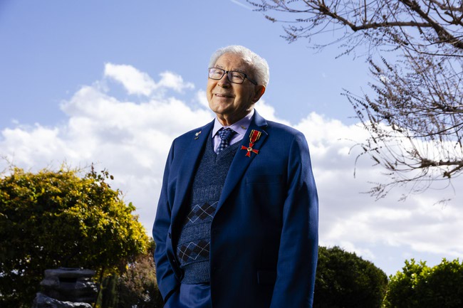 Retired CCSD teacher captures Las Vegas Holocaust survivors' stories ...