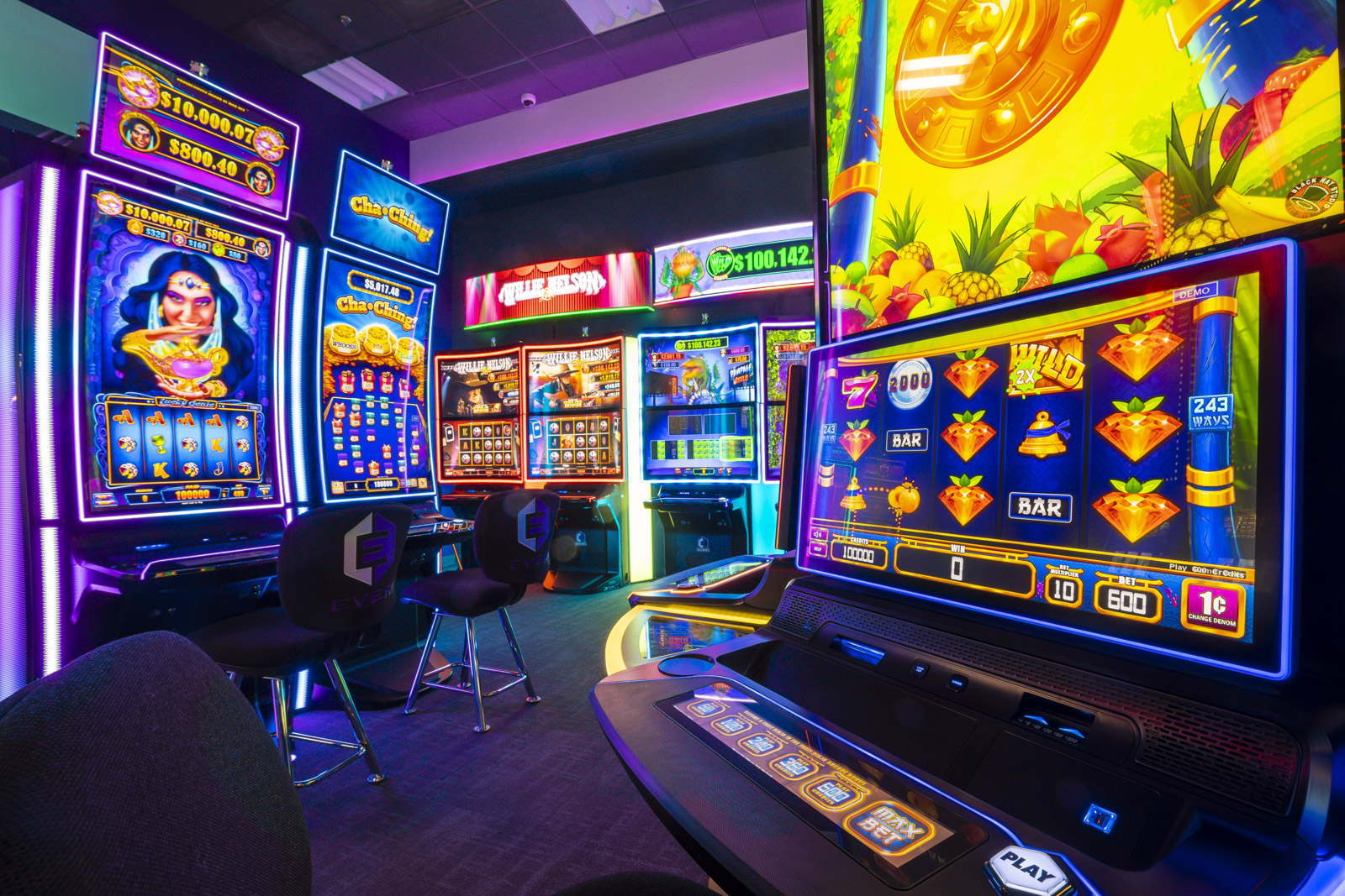 Everi Gaming Cabinets and Financial Access Kiosks - VEGAS INC