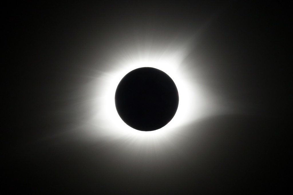 Save the date: One year until total solar eclipse sweeps U.S. - Las ...