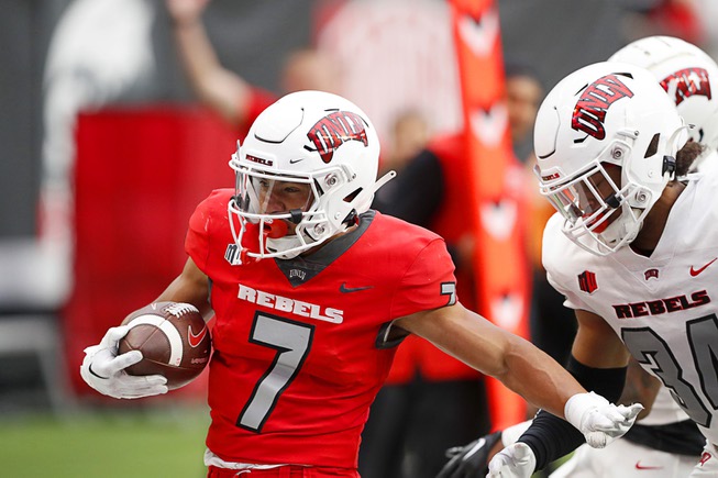 Jacob De Jesus emerging as star of UNLV football practice — again - Las ...
