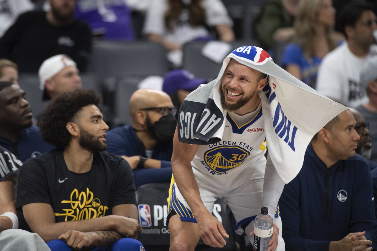 Lakers' James, Warriors' Curry to meet again in playoffs - Las Vegas ...