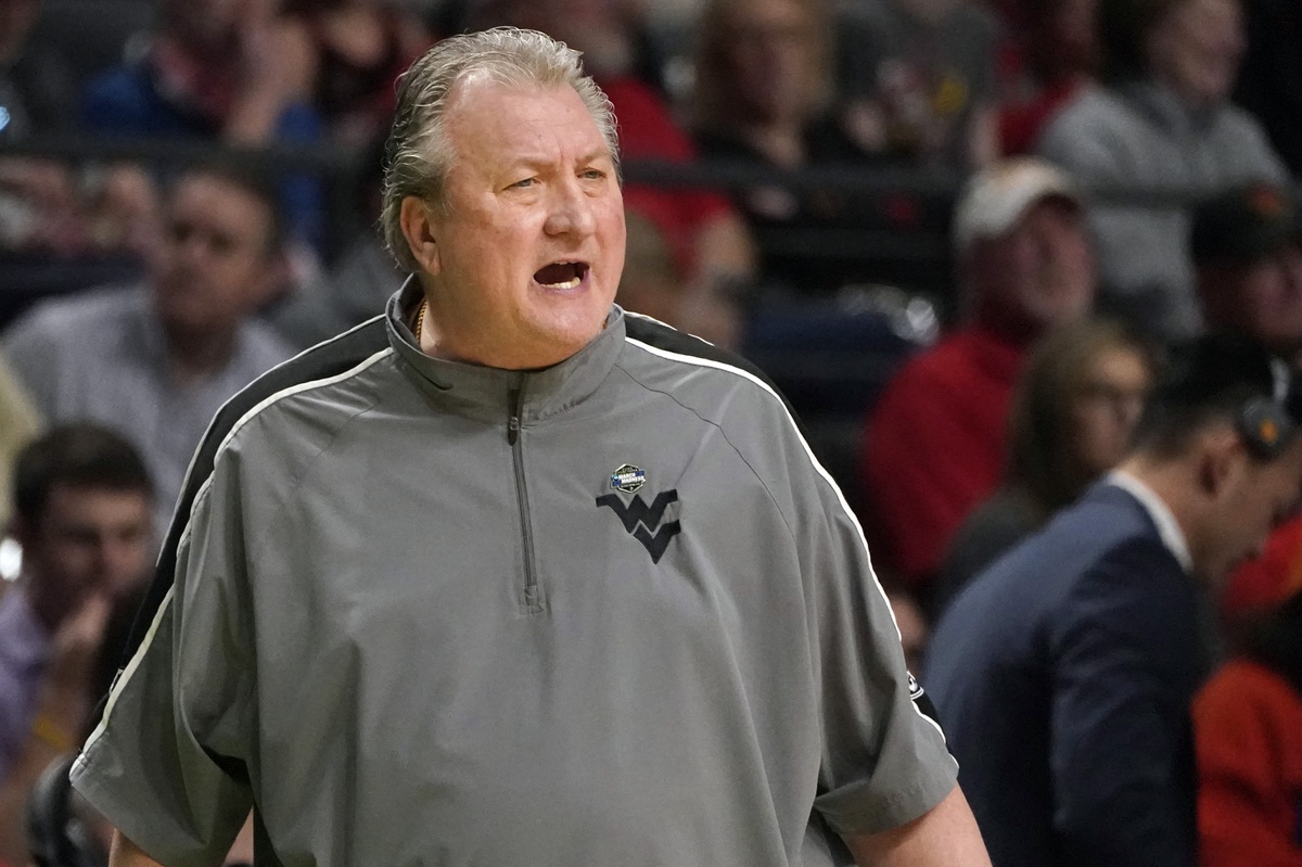 West Virginia basketball coach Bob Huggins resigns after DUI arrest ...