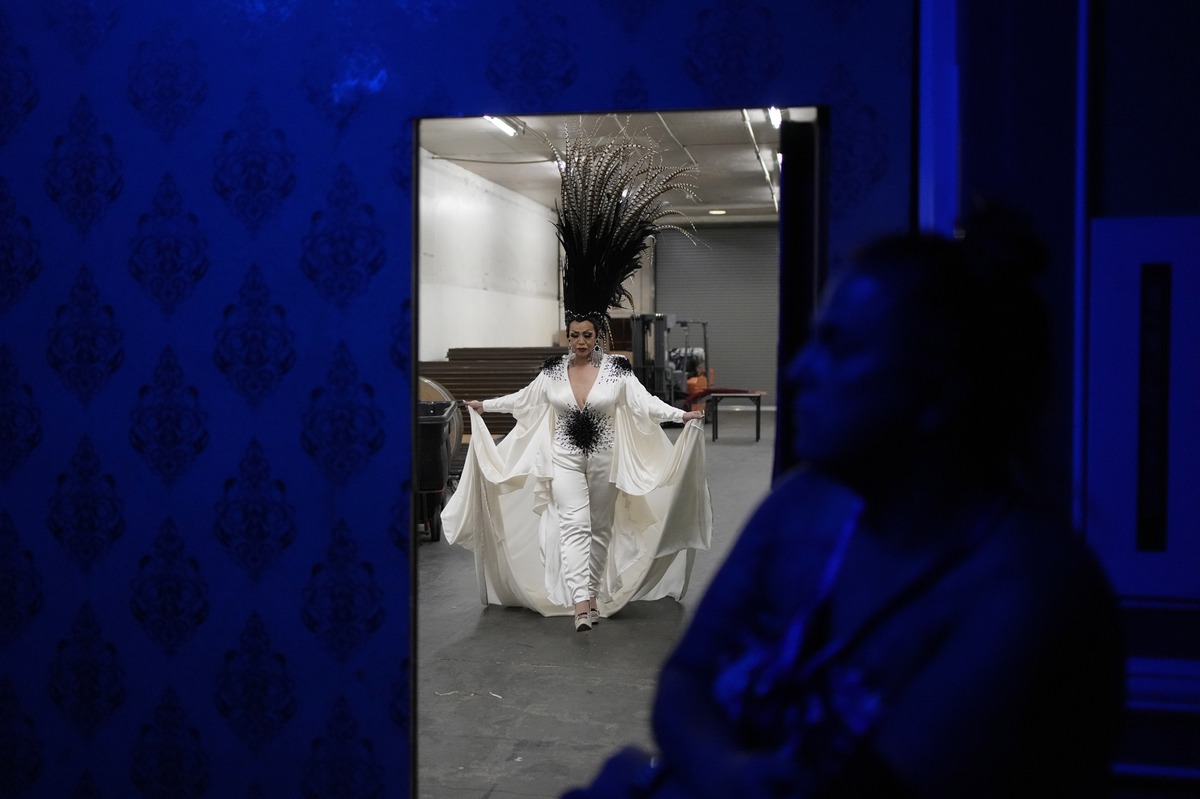 Native Hawaiian drag queens in Las Vegas showcase islands' gender-fluid ...