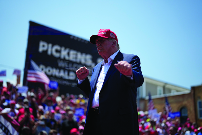 Trump Returns To Campaign Rallies Draws Thousands To Small Sc City