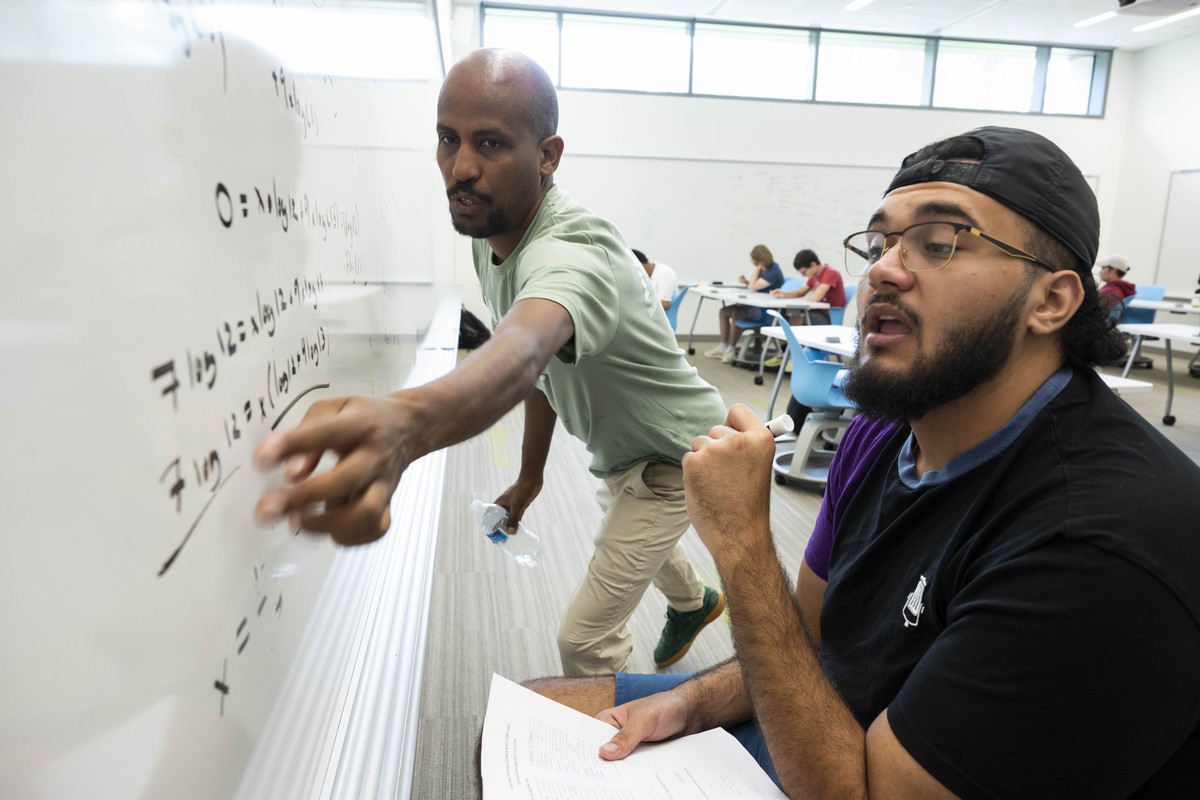 College students are still struggling with basic math. Professors blame ...