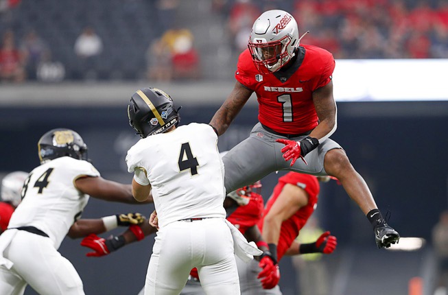 Photograph : UNLV Rebels Season Opener at Allegiant - Las Vegas Sun News