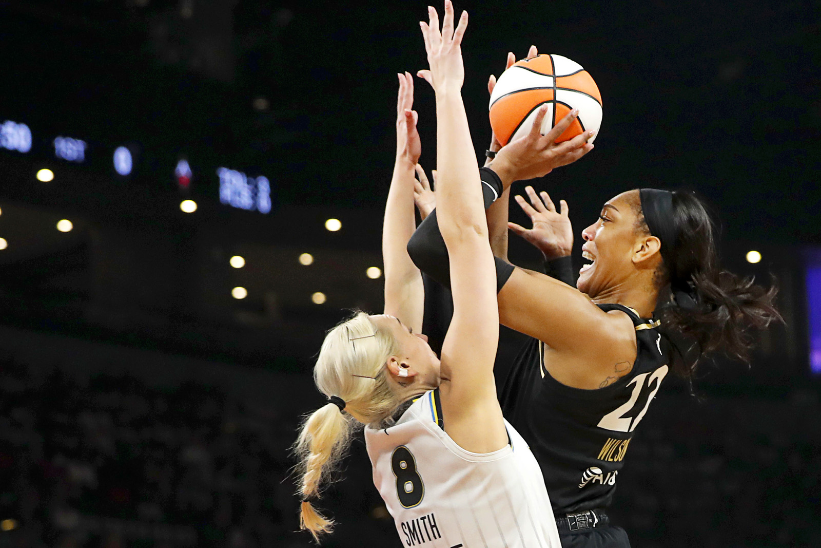 Aces Defeat Sky in Game 2 - Las Vegas Sun News