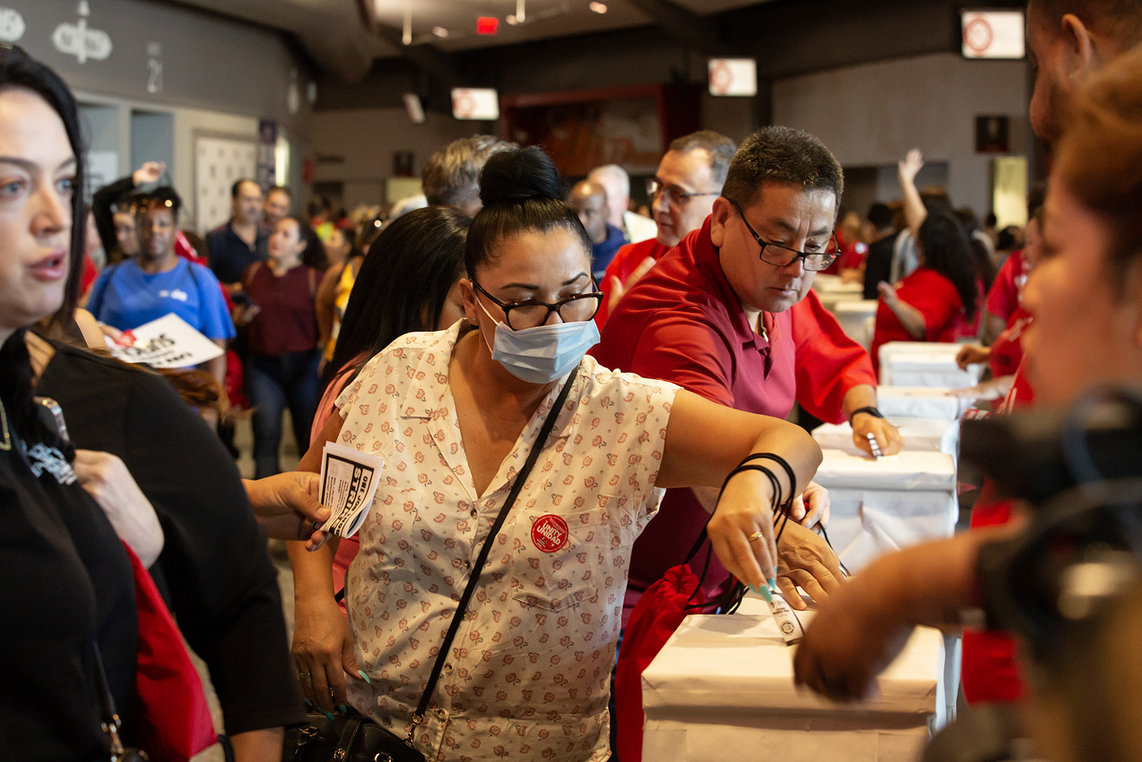 Culinary Workers Union Strike Vote - Las Vegas Sun News