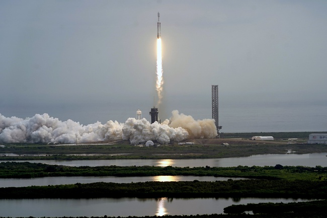 NASA spacecraft launched to mysterious and rare metal asteroid in first ...